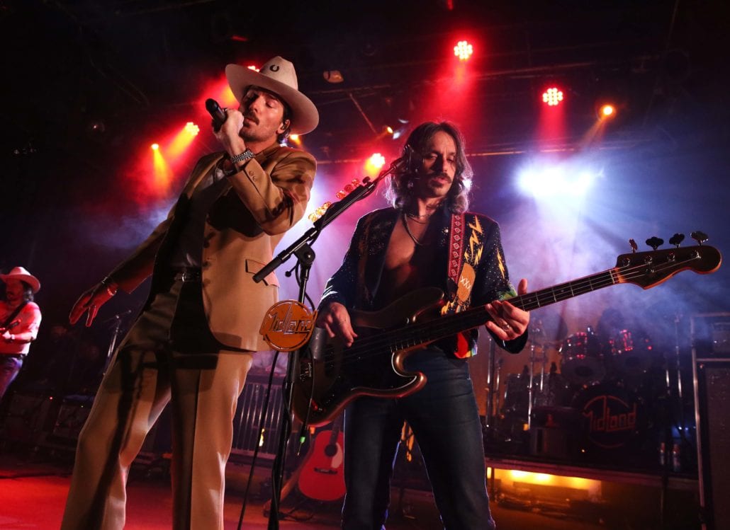 Midland Delivers Great Show to Sold-Out Billy Bob’s Texas – The Audio Head